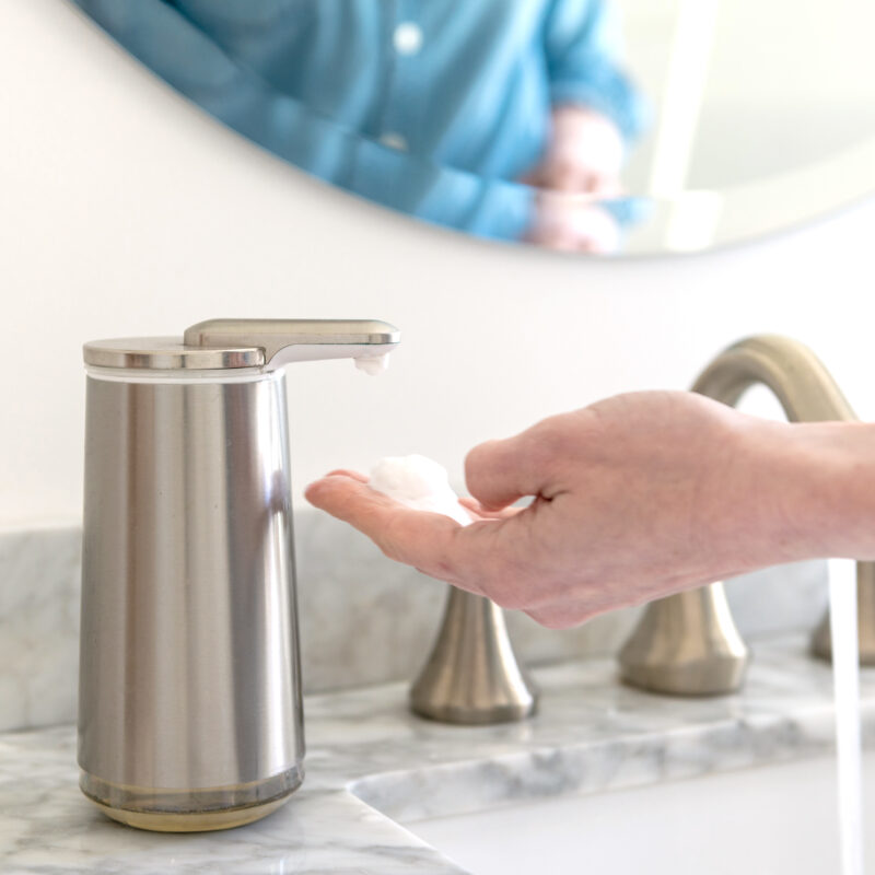 DIY Moisturizing Foaming Hand Soap! – barnhouseblue